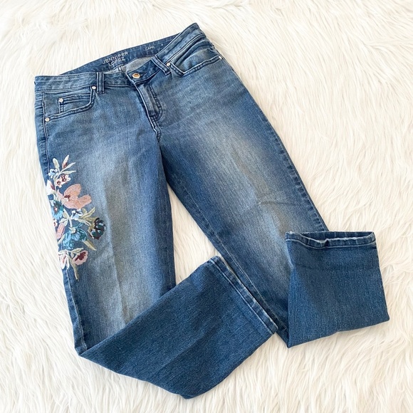 Jennifer Lopez | Jeans | Jennifer Lopez Floral Embroidered Capri Jean ...